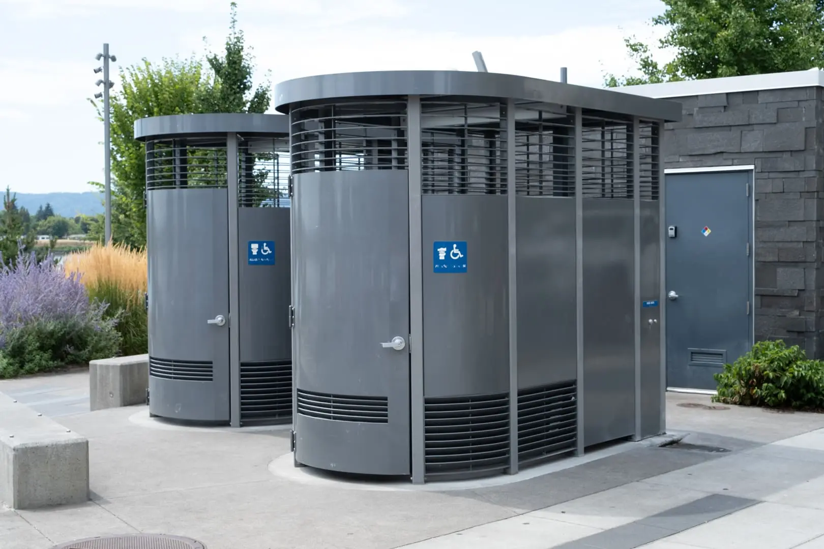 How to bring a loo to you? - The Portland Loo